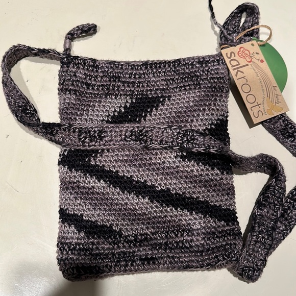 Sakroots | Bags | Sakroots The Sak Crochet Black And Gray Crossbody ...